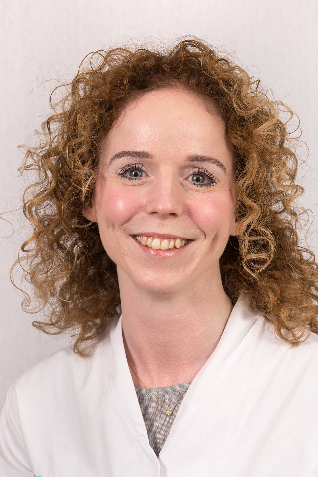 Elzen, mevrouw J. van den