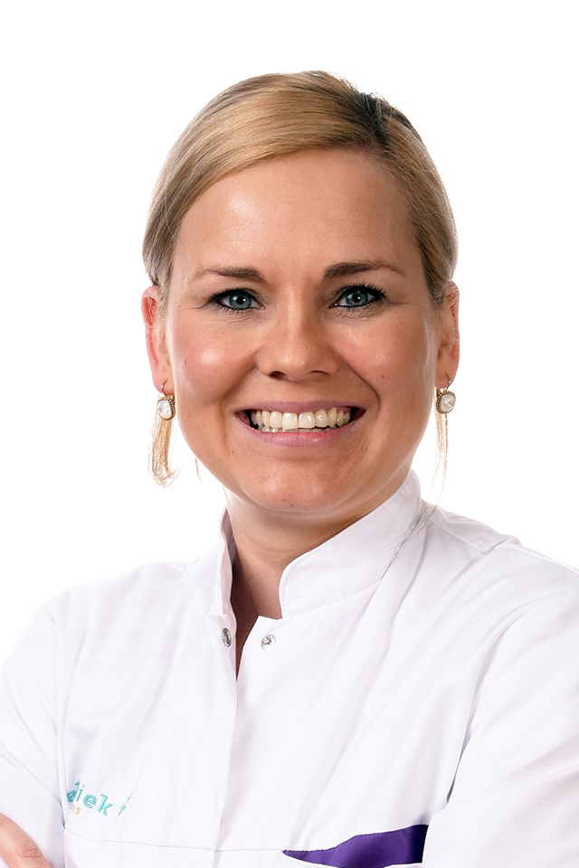 Reumkens, mevrouw dr. A.